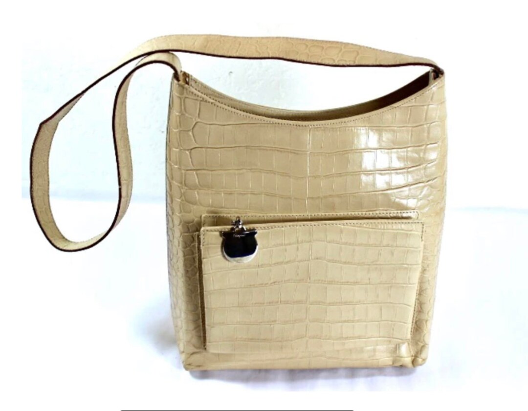 Authentic Salvatore Ferragamo Croc Alligator Hobo/shoulder Bag Cream ...