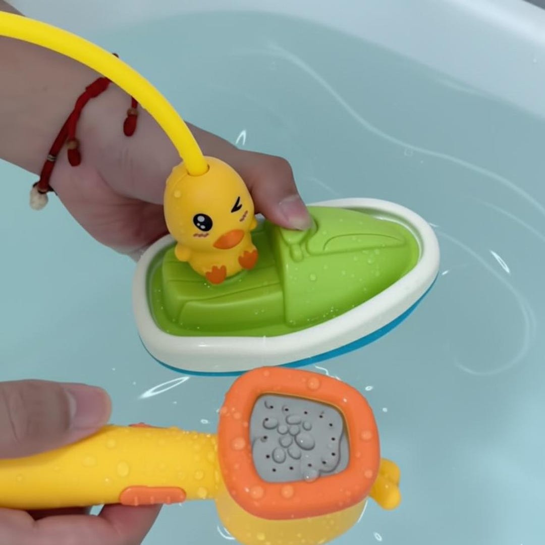Battery-powered Duck Sprinkler for Toddlers, Floating Water Jet ...