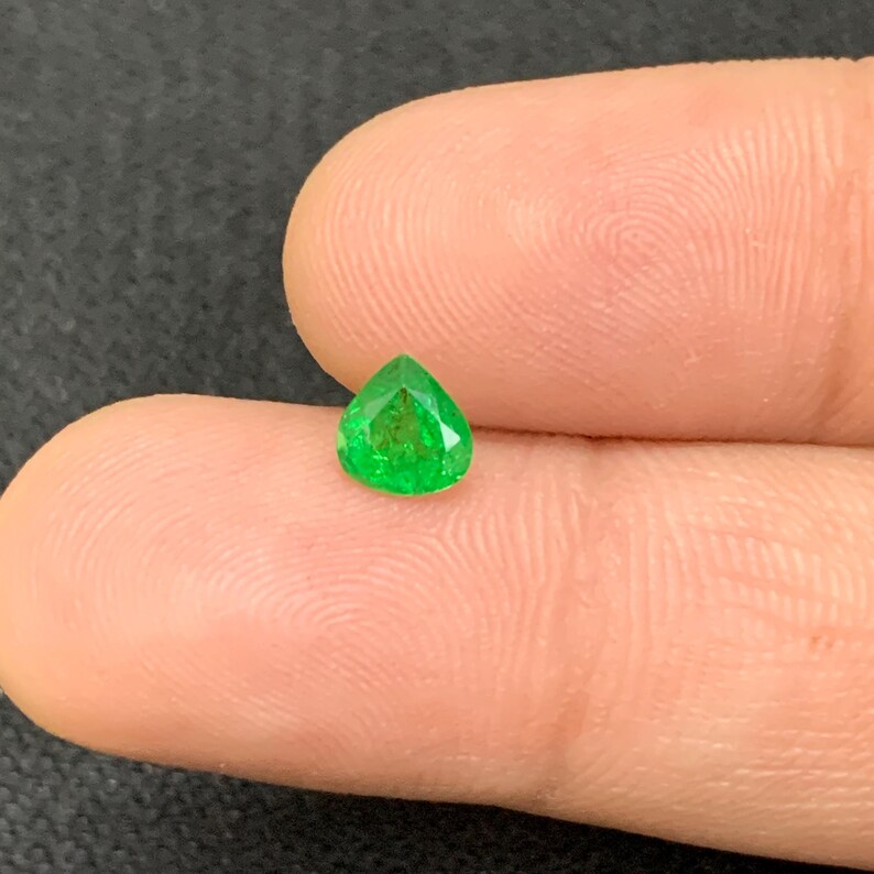 Natural Tsavorite Garnet Gemstone: Heart Shape Green Garnet Good for ...