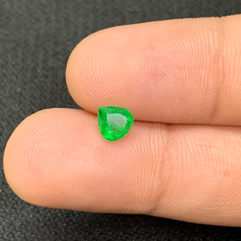 Natural Tsavorite Garnet Gemstone: Heart Shape Green Garnet Good for ...