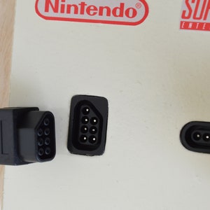 Nintendo Plug Key Chain Holder Organizer - NES SNES N64 Gamecube - Real ...