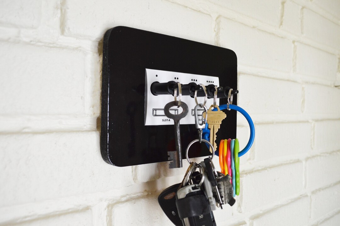 Nintendo Gamecube Plug Key Chain Holder Organizer Black Real Controller ...