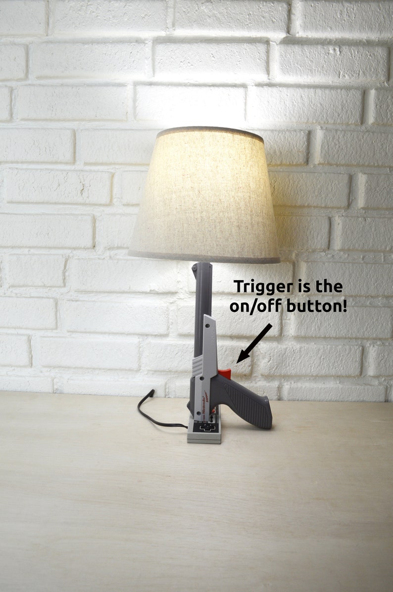 Deluxe NES Nintendo Zapper Desk Lamp Light Gun Nintendo - Etsy