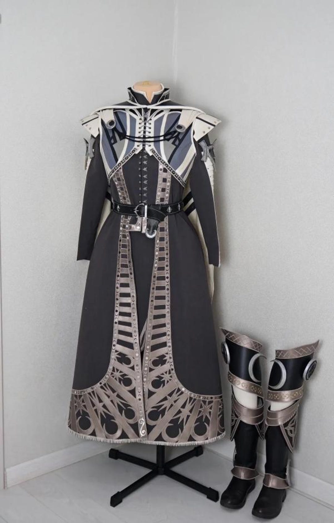 Isobel Baldur’s Gate 3 Costume – Cleric Cosplay Outfit, Custom LARP ...