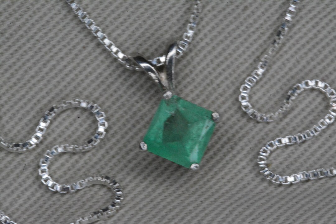 CHIPPED Certified Colombian Emerald Necklace 0.89 Carat Sterling Silver Pendant Real Natural ...