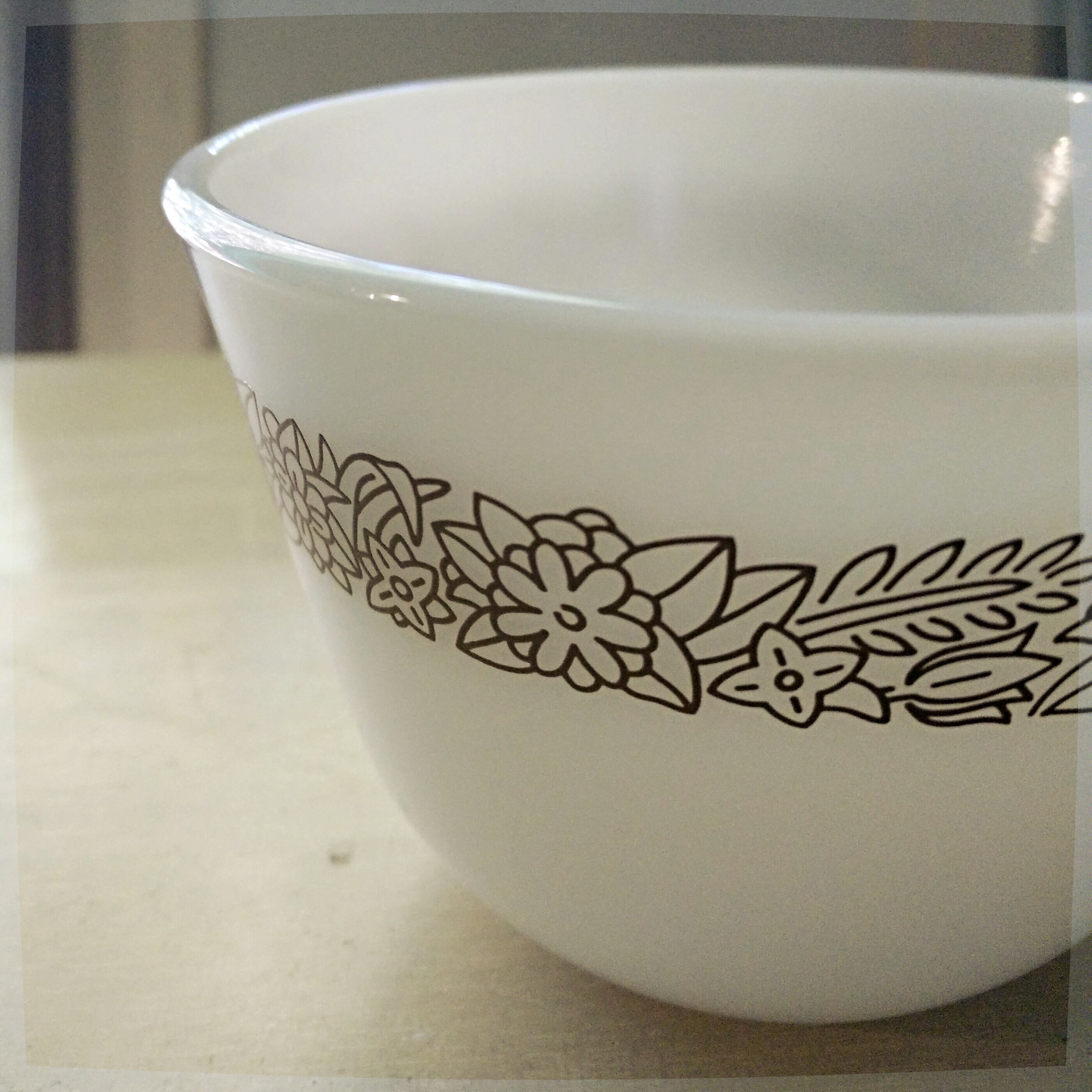 VINTAGE PYREX CUPS Woodland - Etsy