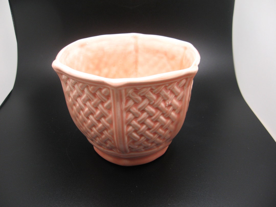 Vintage USA Ceramic Pottery Flower Pot Light Pink Six-sided Weaved ...