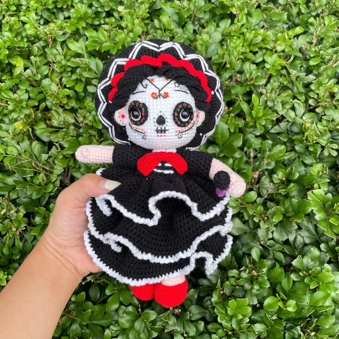 Creepy Crochet Halloween Singer Doll Amigurumi - Etsy