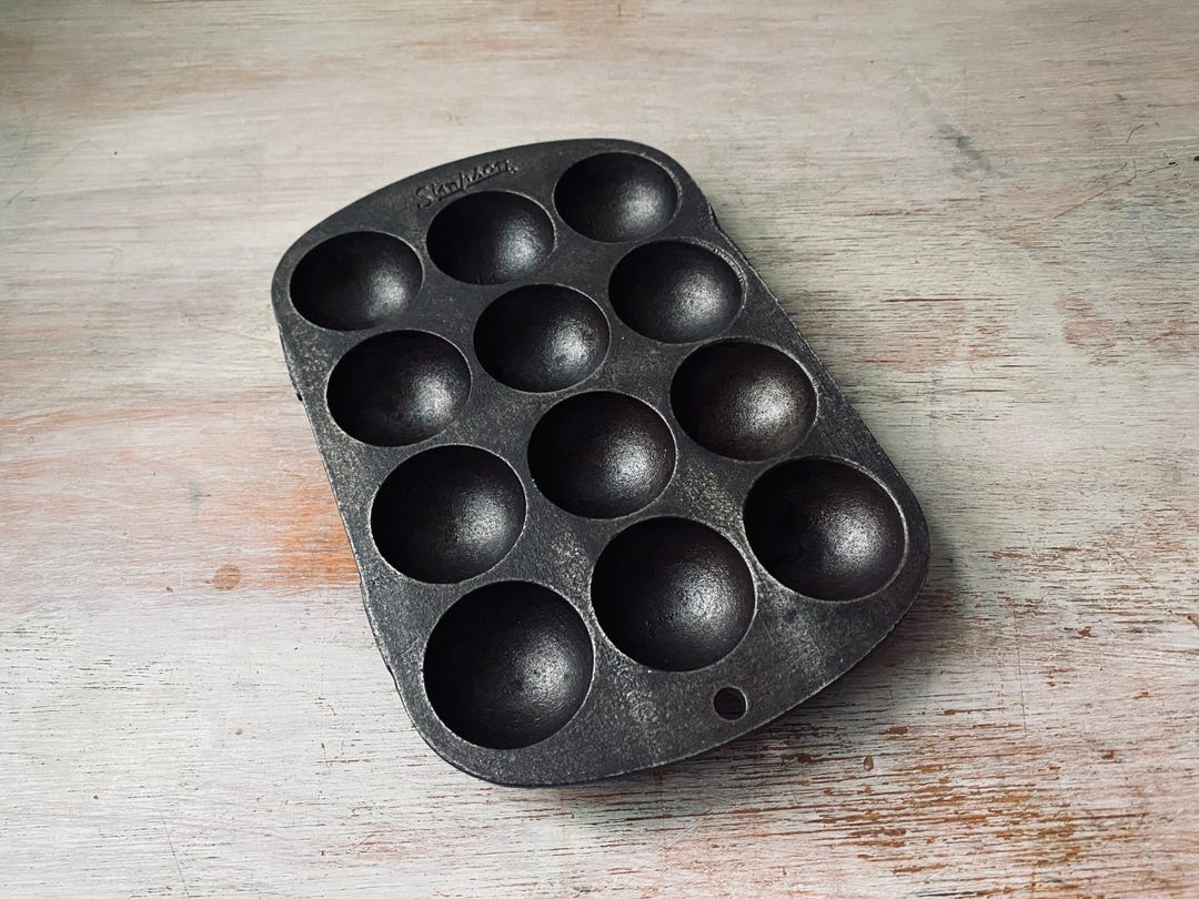 Fabulous VINTAGE "simpsons," Australian-made, Cast Iron Gem Pan/muffin ...