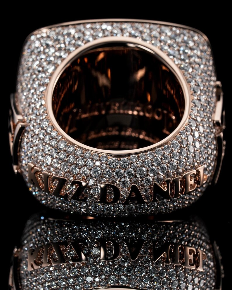 10 Sign Round Iced Out Baguette Moissanite Ring: Hip Hop Style 925 ...
