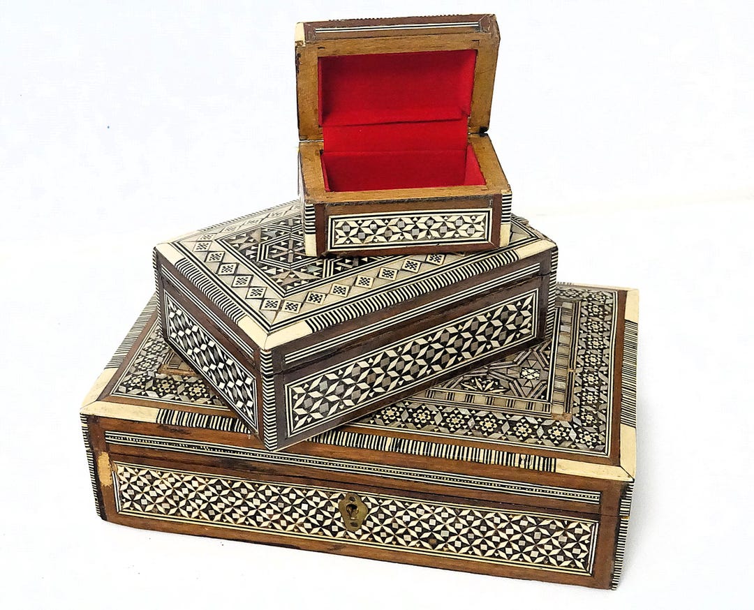 Beautiful Vintage Bone / Mother of Pearl Mosaic Art Wooden Jewelry ...