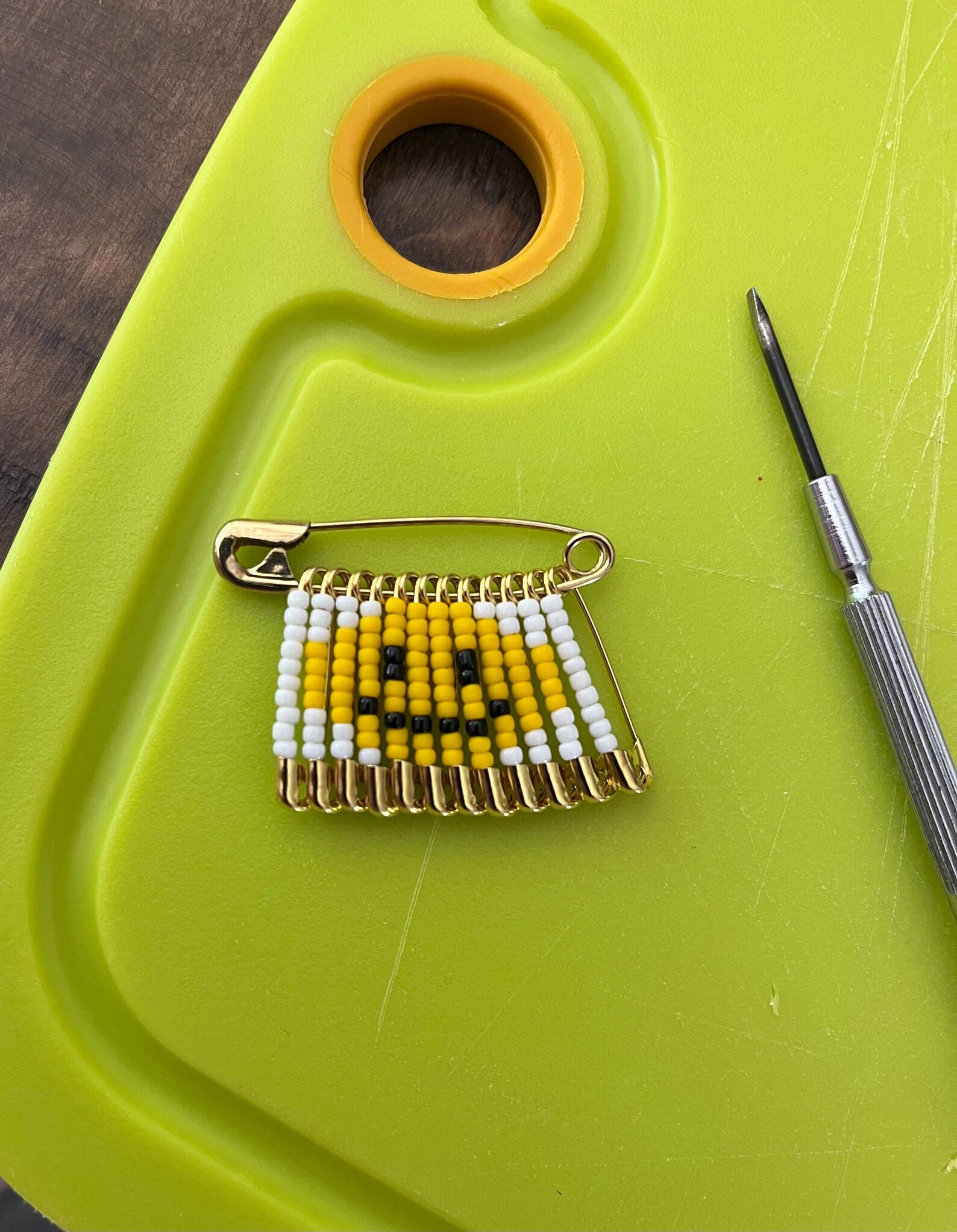 Smiley Face Beaded Pin: Emoji Safety Pin Brooch - Etsy UK