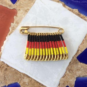 German Flag Pin: Beaded Handmade Lapel Pin Brooch - Etsy