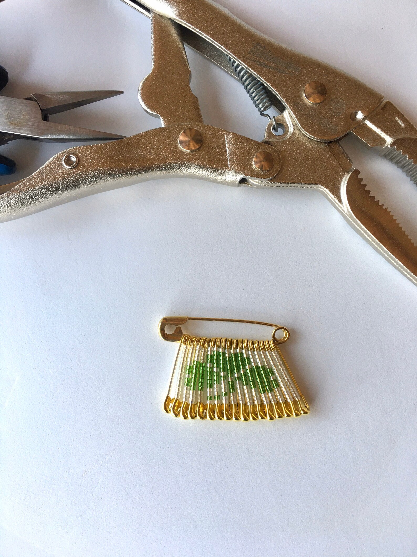 St Patricks Pin Irish Lapel Pin Beaded Pin Irish Brooch Gift - Etsy