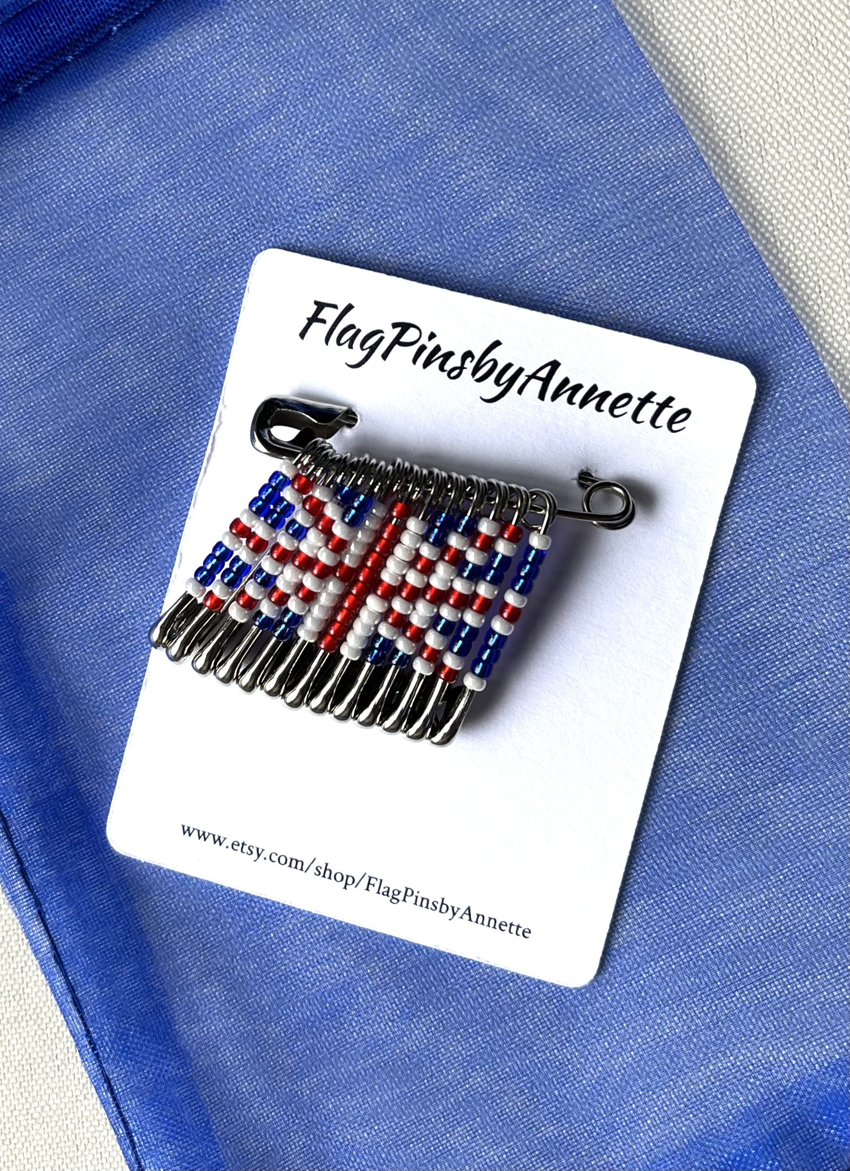 Great Britain Beaded Flag Pin UK Flag British Flag Pin Handmade Pin Holiday Gift Union Jack Lapel Pin Safety Pin Brooch Safety Pin Jewelry