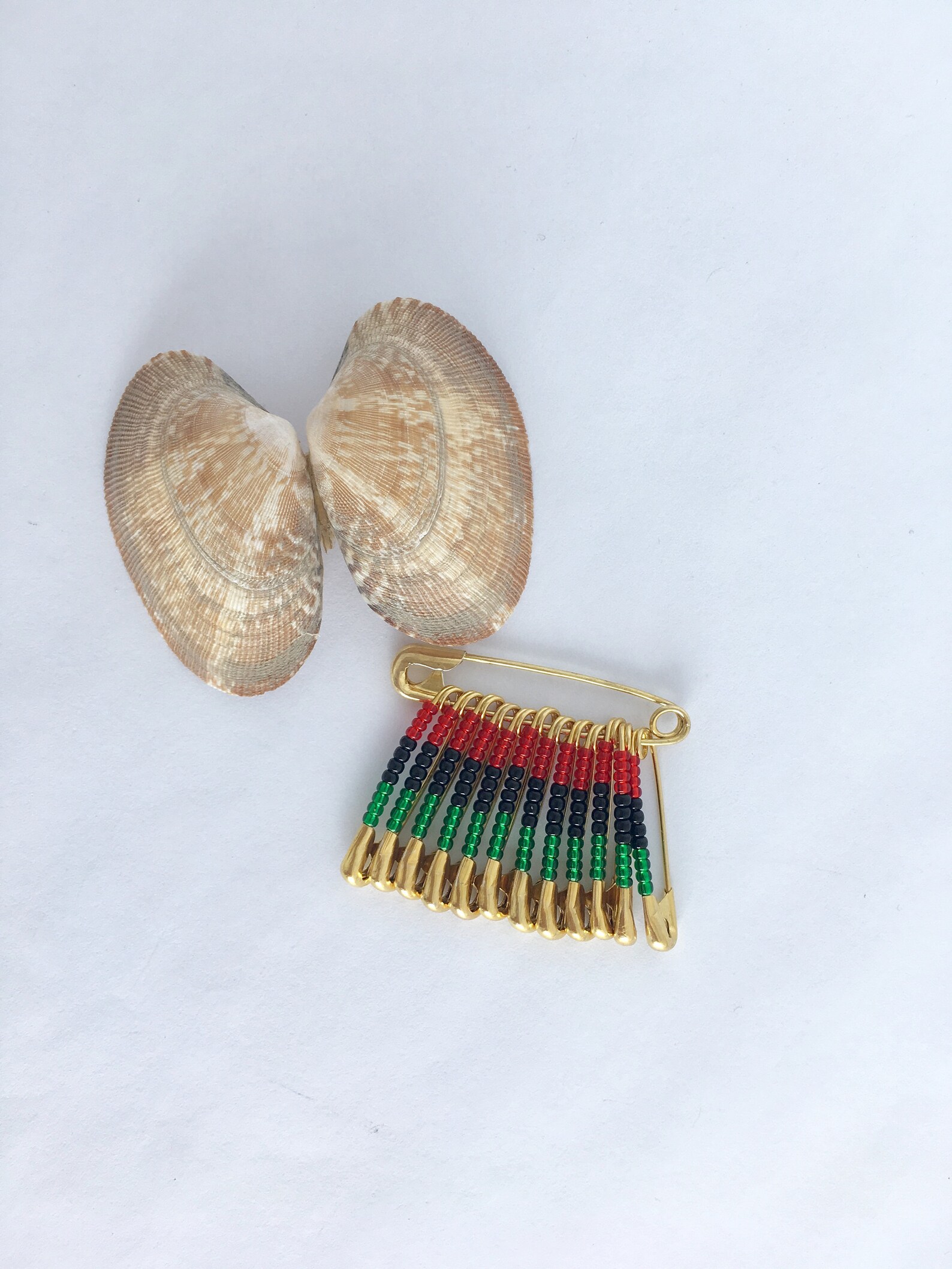 African Flag Pin Beaded Flag Pin Handmade RBG Flag Pin Afro - Etsy