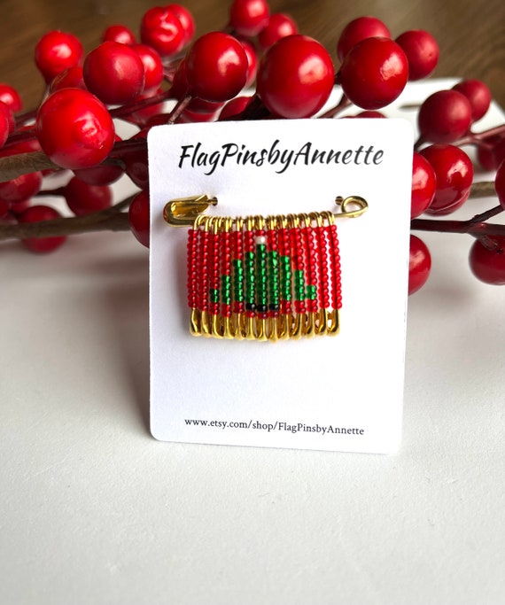 Christmas Tree Pin Beaded Safety Pin Christmas Tree Holiday Gift Teacher Gift Stocking Stuffer Christmas Tree Brooch Lapel Pin Etsy Canada