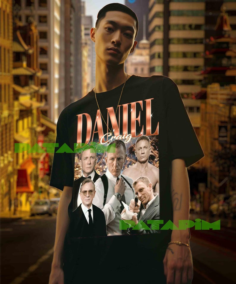 Daniel Craig Retro Graphic Tee: Unisex Cotton Sweatshirt - Etsy