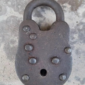 Winchester Cast Iron Gate Lock – Antique Finish Padlock With 2 Working ...