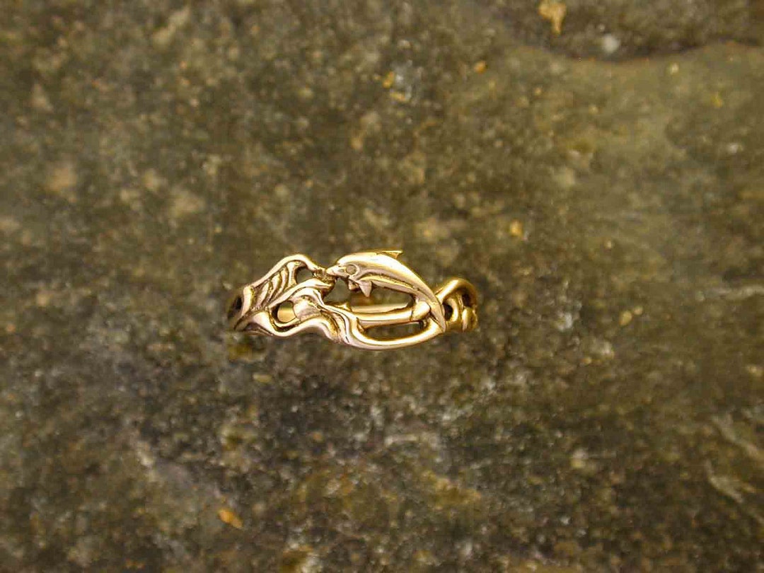 Swimming Dolphin 14K Gold Ring - Etsy
