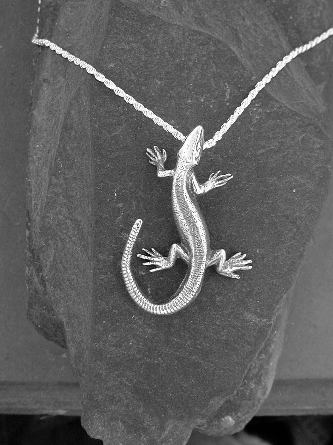 Sterling Silver Lizard Pendant on a Heavy Rope Chain - Etsy