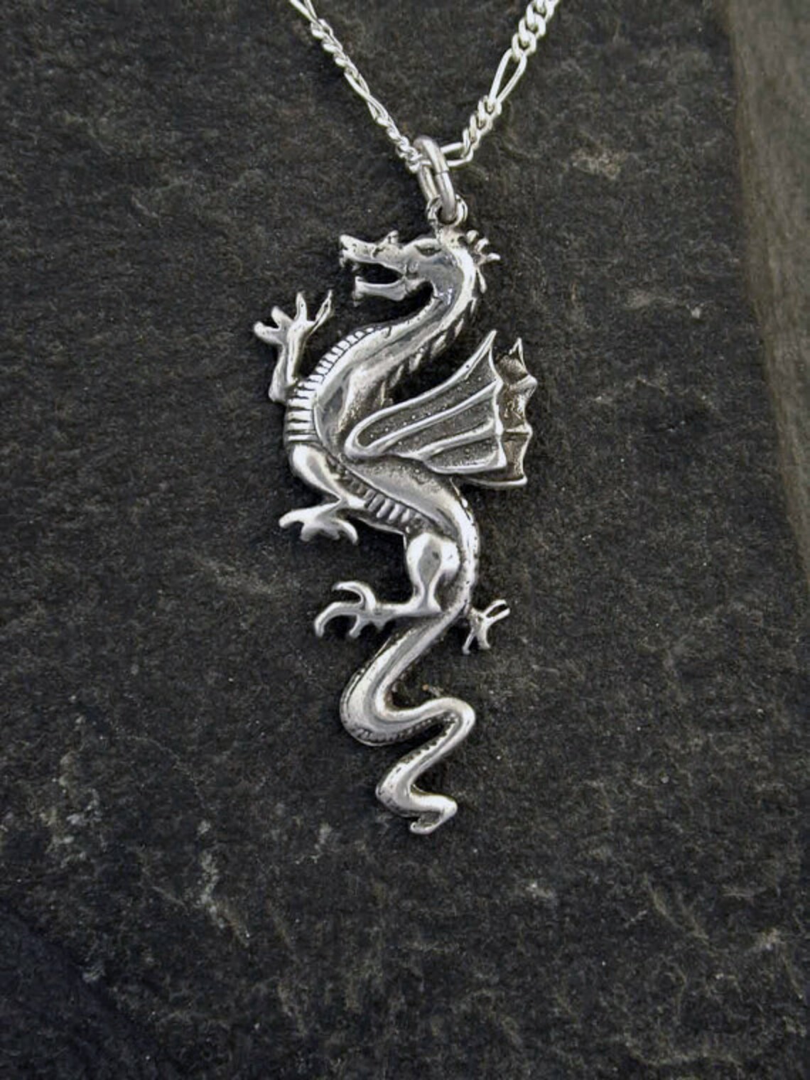Ciondolo Celtic Dragon in argento sterling su una catena in - Etsy Italia