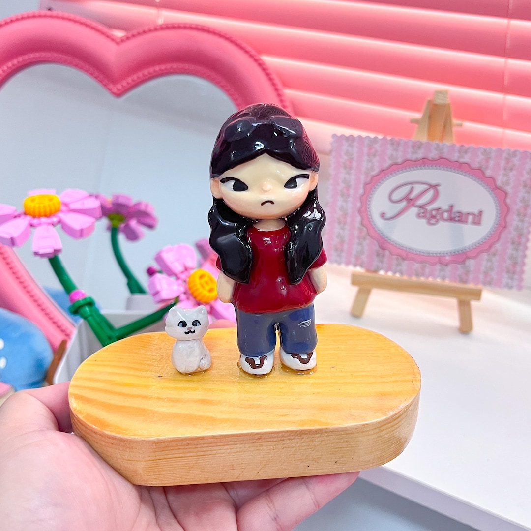 Custom Clay Figure: Personalized Mini Me With Wooden Base by Pagdani - Etsy