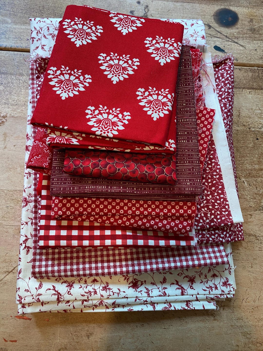 Red Quilting Cotton Fat Quarters: Floral, Geometric Fabric Bundle - Etsy