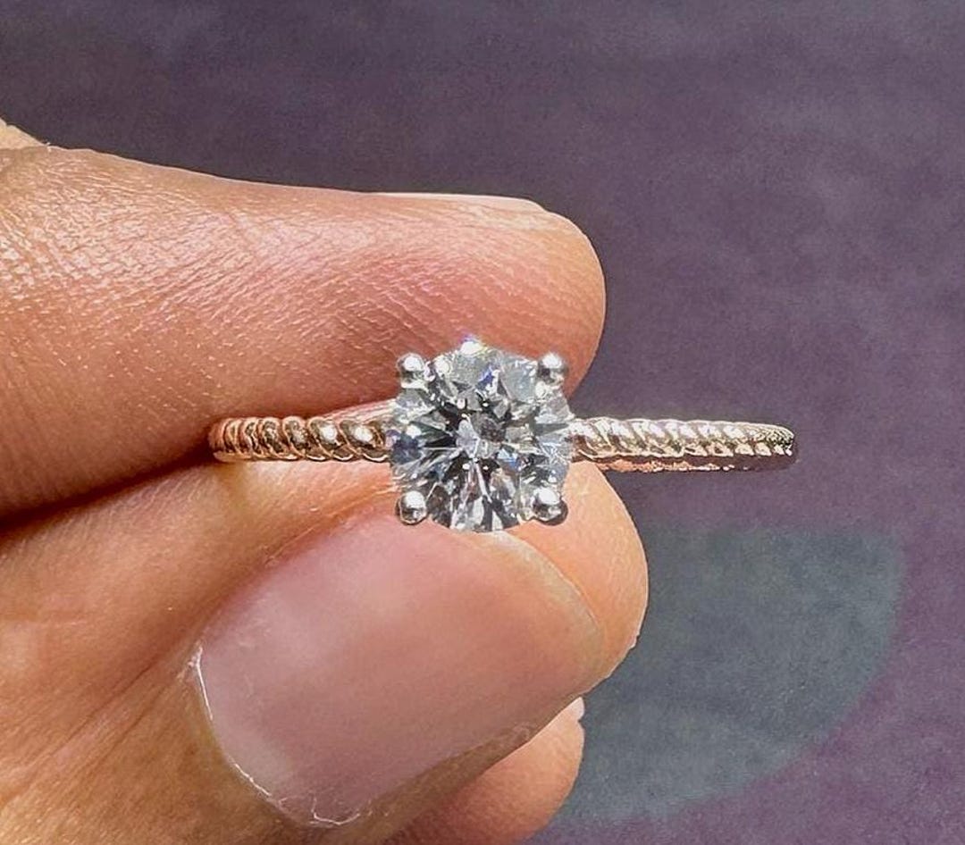 14K Yellow Gold Twisted Band Solitaire Ring: 0.55 Carat Lab-grown ...
