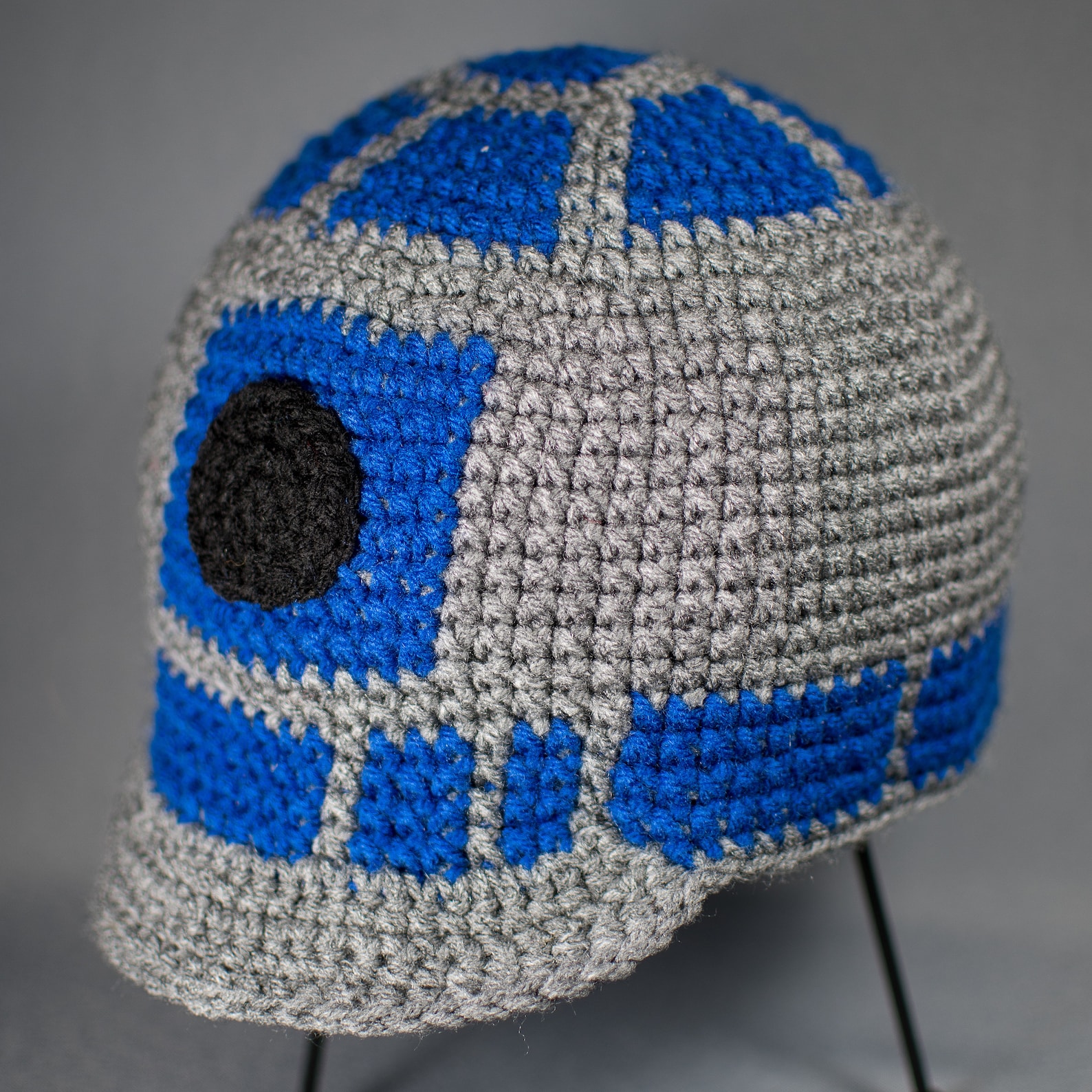 R2D2 Beanie With Bill Crochet PDF Pattern - Etsy