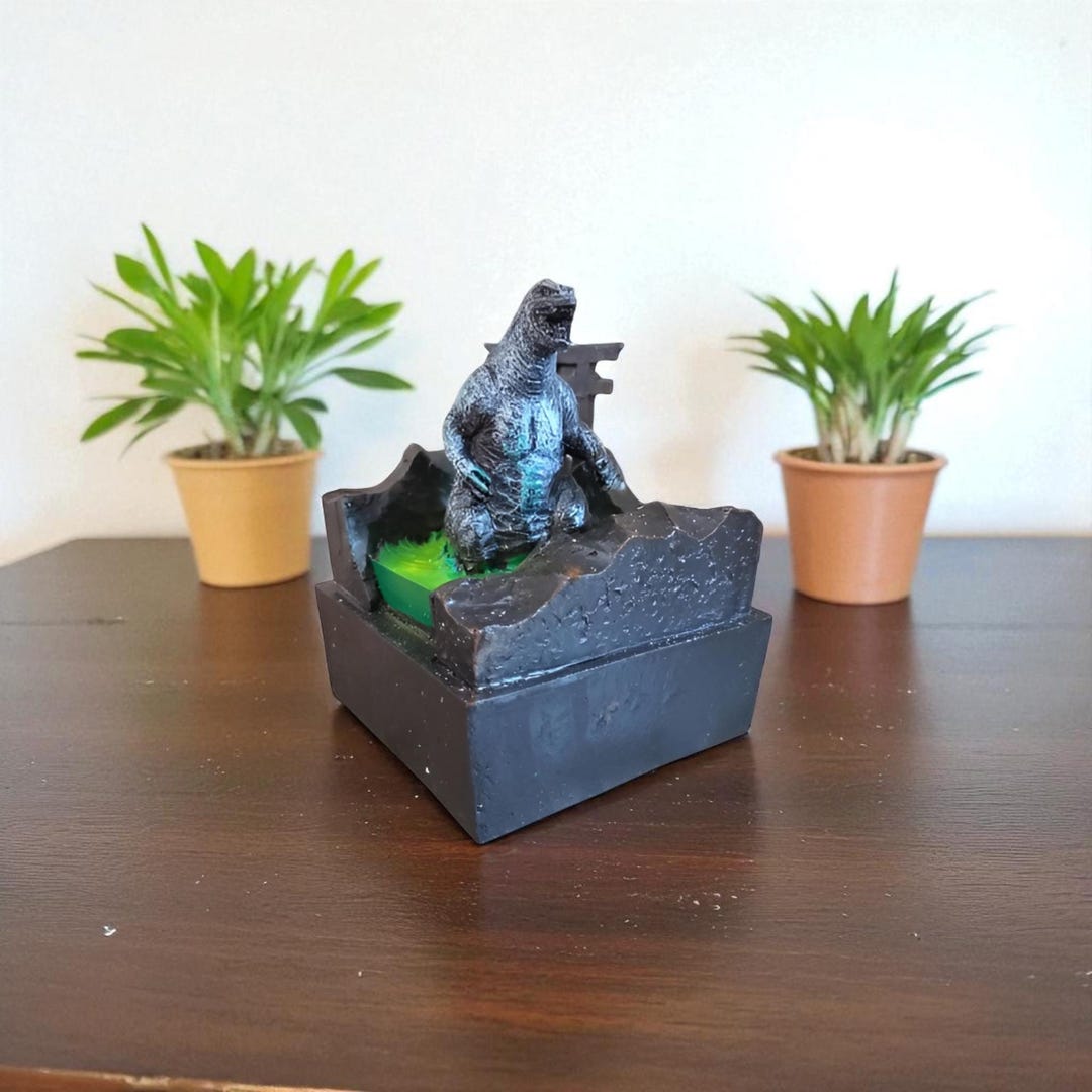 Horror Resin Statue, Desktop Decor, Collectible Figurine, Illuminated ...