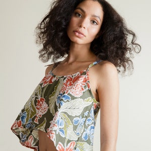 Flowy Crop Top in Limited Edition Organic Cotton Hawaiian Floral Print ...