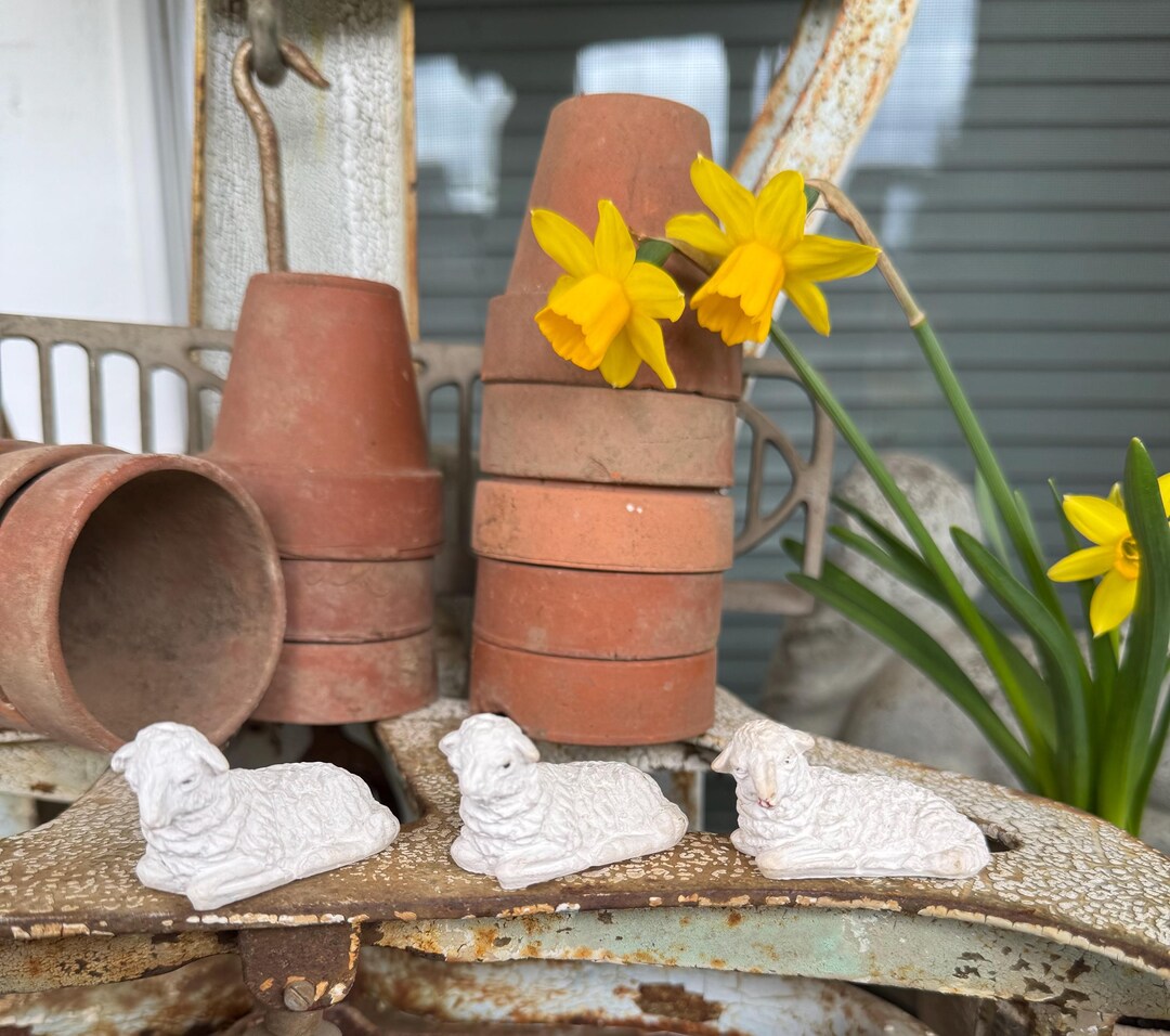 3 , Vintage White Sheep / Sweet Chalkware White 5 and 10 Cent Store ...
