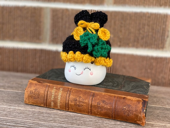 Adorable luck of the Irish pot of gold and shamrocks | Etsy