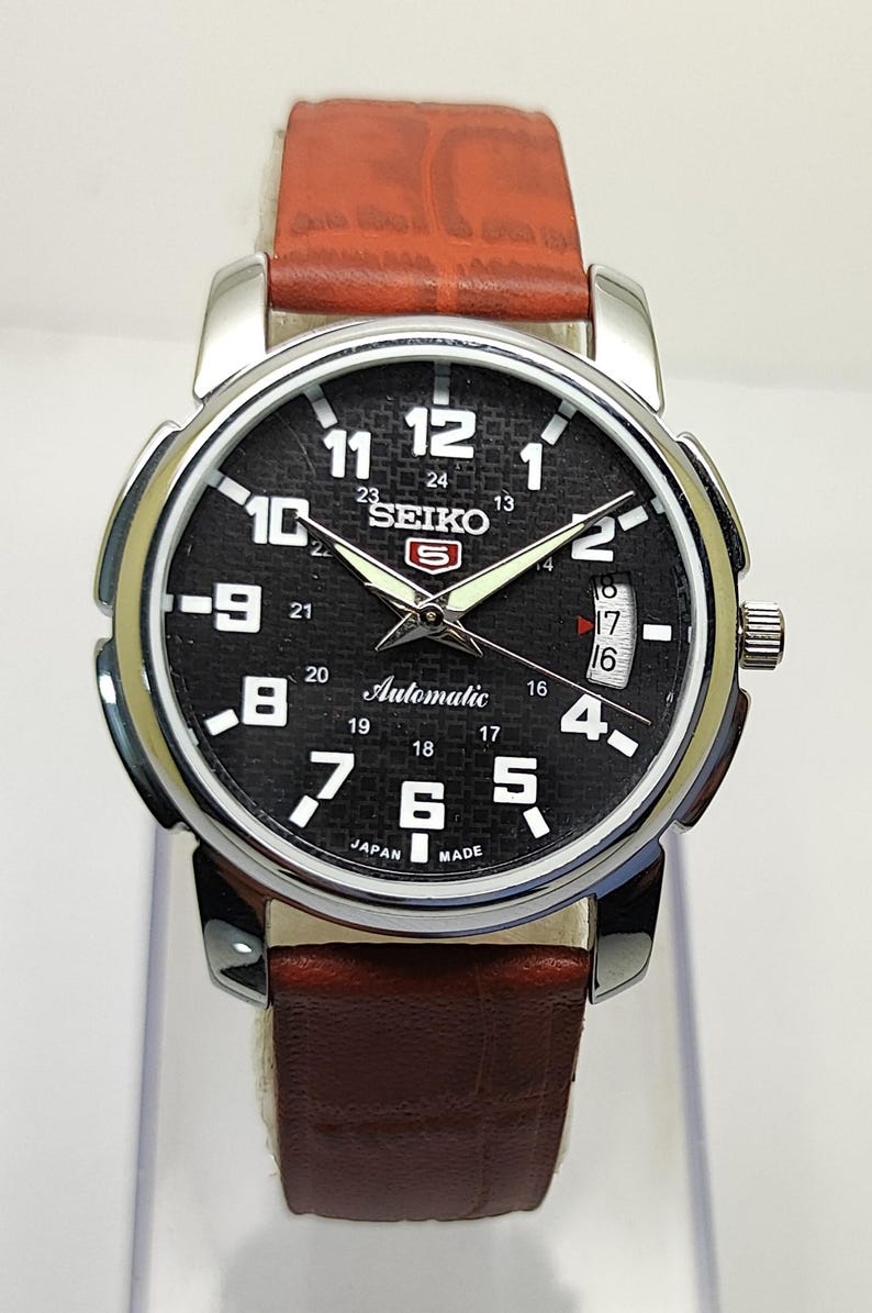 Refurbished Seiko 5 Automatic Men’s Watch Black Textured Dial Japan ...