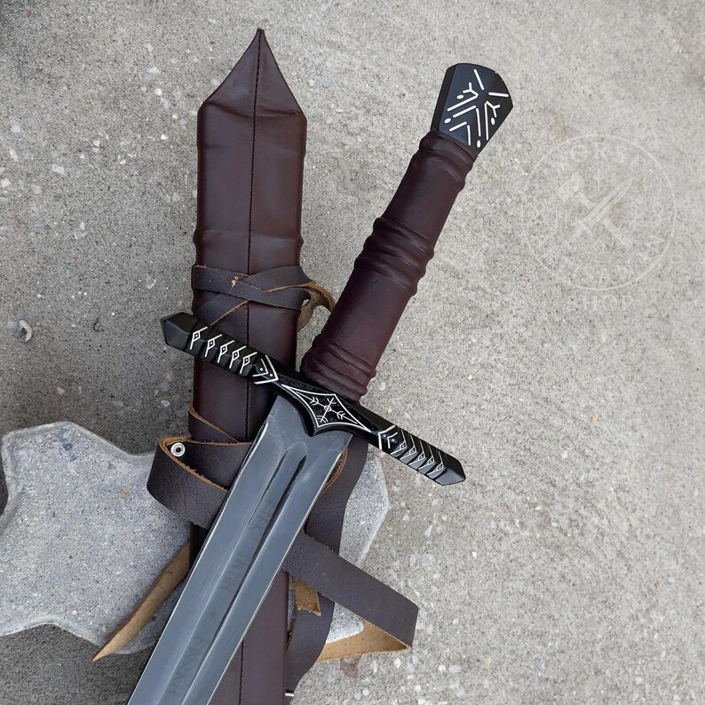 Hand-forged Carbon Steel Viking Longsword: Leather Scabbard, Cosplay ...