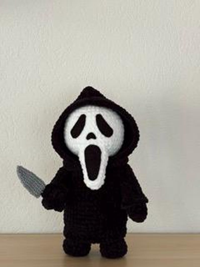 Pattern PDF Crochet Ghostface Scream Amigurumi FR - EN - Etsy
