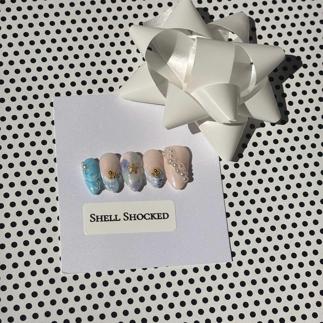 Seashell Press on Nails: Almond Shape, Hand Painted, Beachy Charms, Gel ...