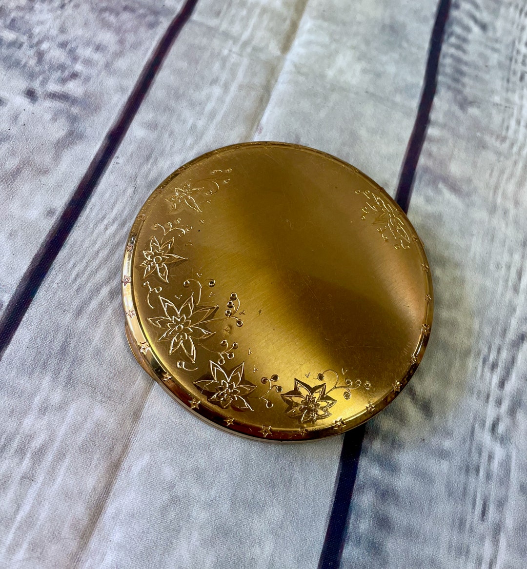 Vintage Deep Gold Powder Compact, Vintage Compact, Vintage Style ...