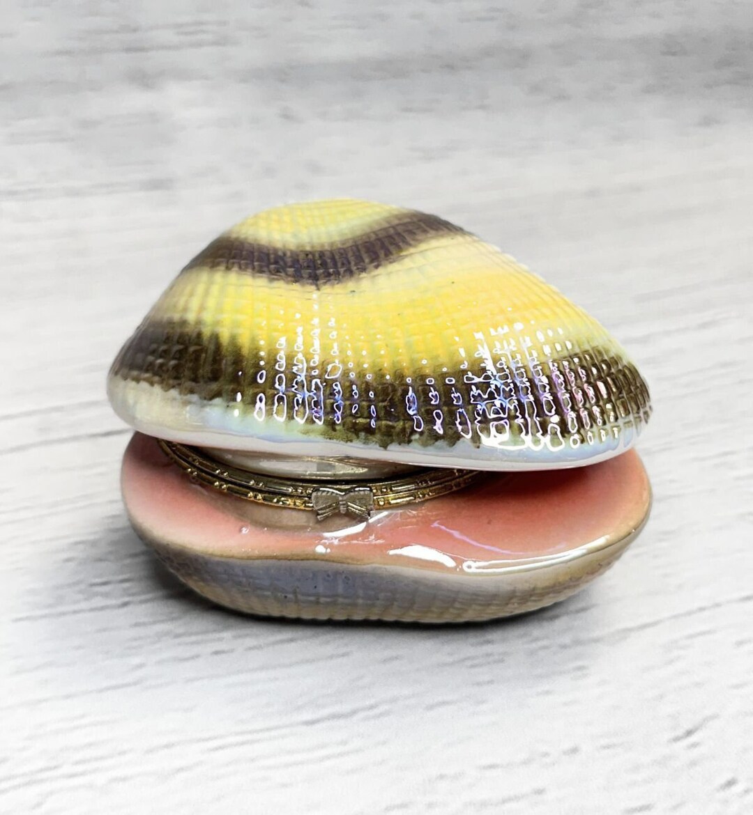 Vintage Trinket Box Vintage Large Lusterware Clam Shell Trinket Box ...
