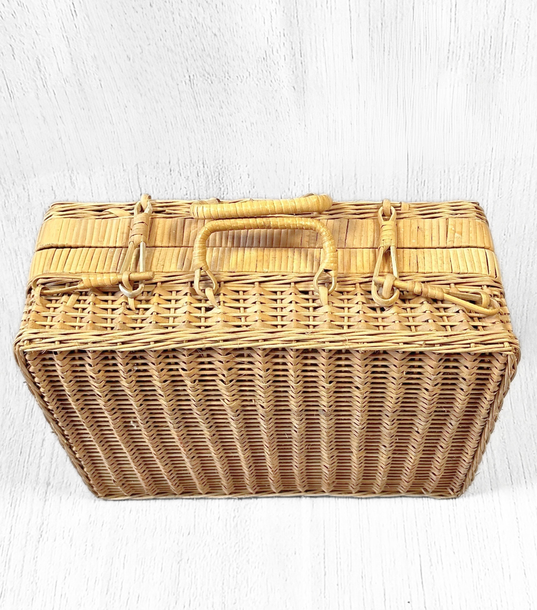 Vintage Picnic Hamper 1960s Vintage Wicker Picnic Basket Mixed Contents ...