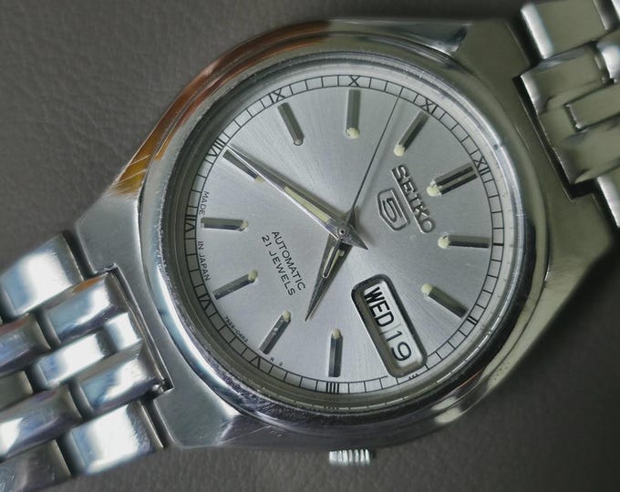Seiko 5 Silver Dial Automatic 7S26-01T0 Men's Watch 36mm - Etsy