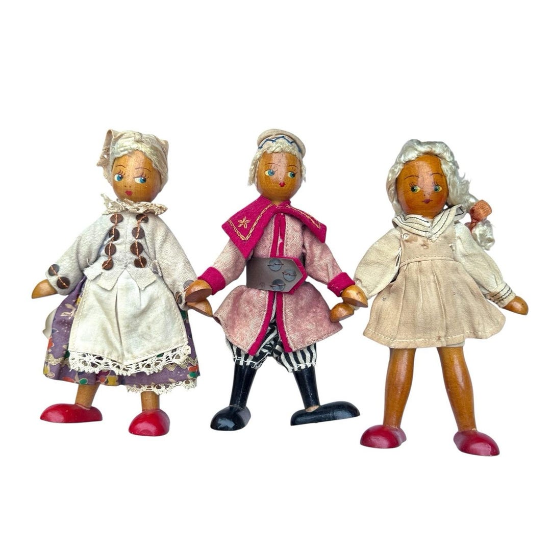 Vintage Polish Wooden Peg Dolls Joli Folk Art Lot of 3 Euro Cottage ...