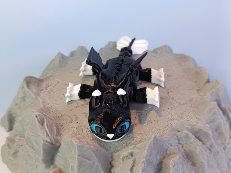 Toothless, Light Fury & Baby Dragons (dart, Pouncer, Ruffrunner ...