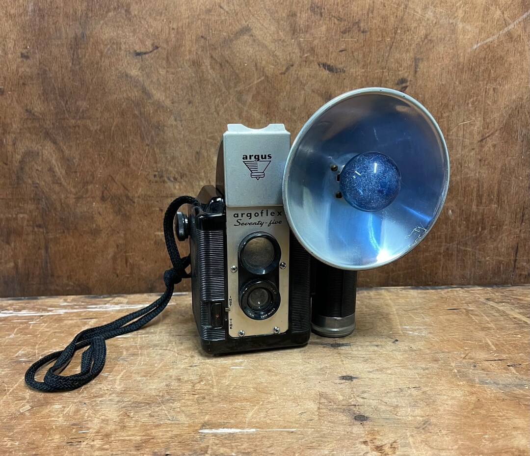 Vintage Argus Argoflex Seventy-five Camera With Flash Antique Argus ...