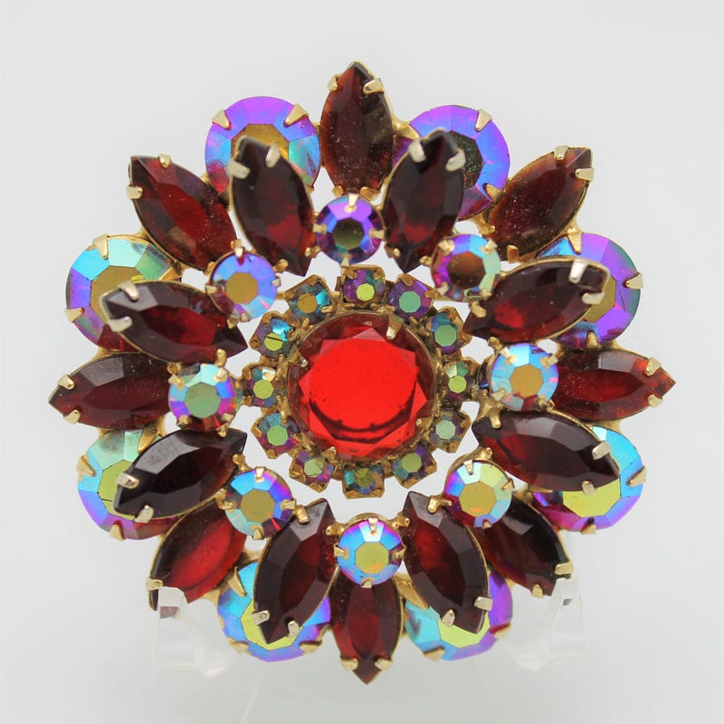 Red Vintage Brooch - Etsy