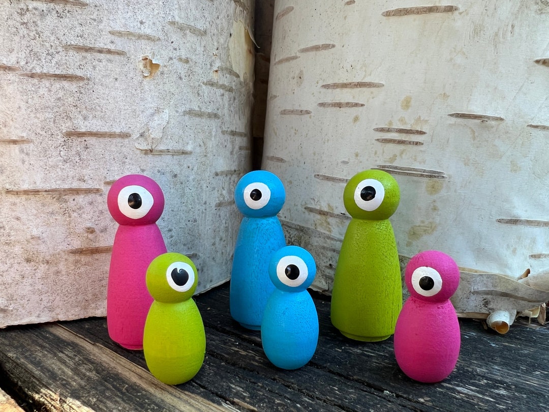 Family of Aliens, Handmade Wooden Peg Doll Toys, Galaxy and Space ...