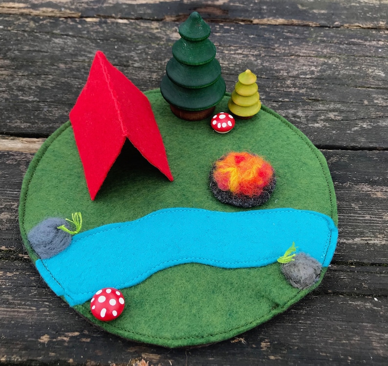 Felt Camping Play Mat, EVERYTHING Included - Wooden Peg Dolls ...