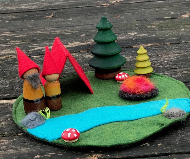 Felt Camping Play Mat, EVERYTHING Included - Wooden Peg Dolls ...