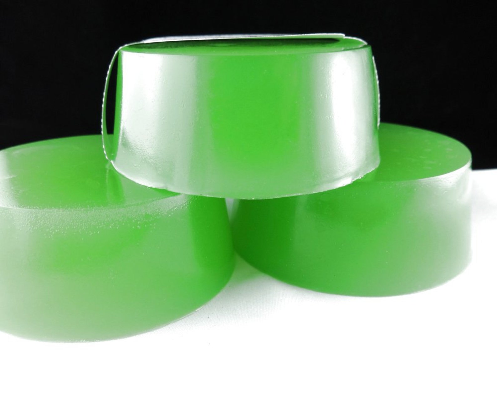 ZOMBIE FARTS Soap, Vanilla Shave & Shampoo Soap, Halloween Round Green ...